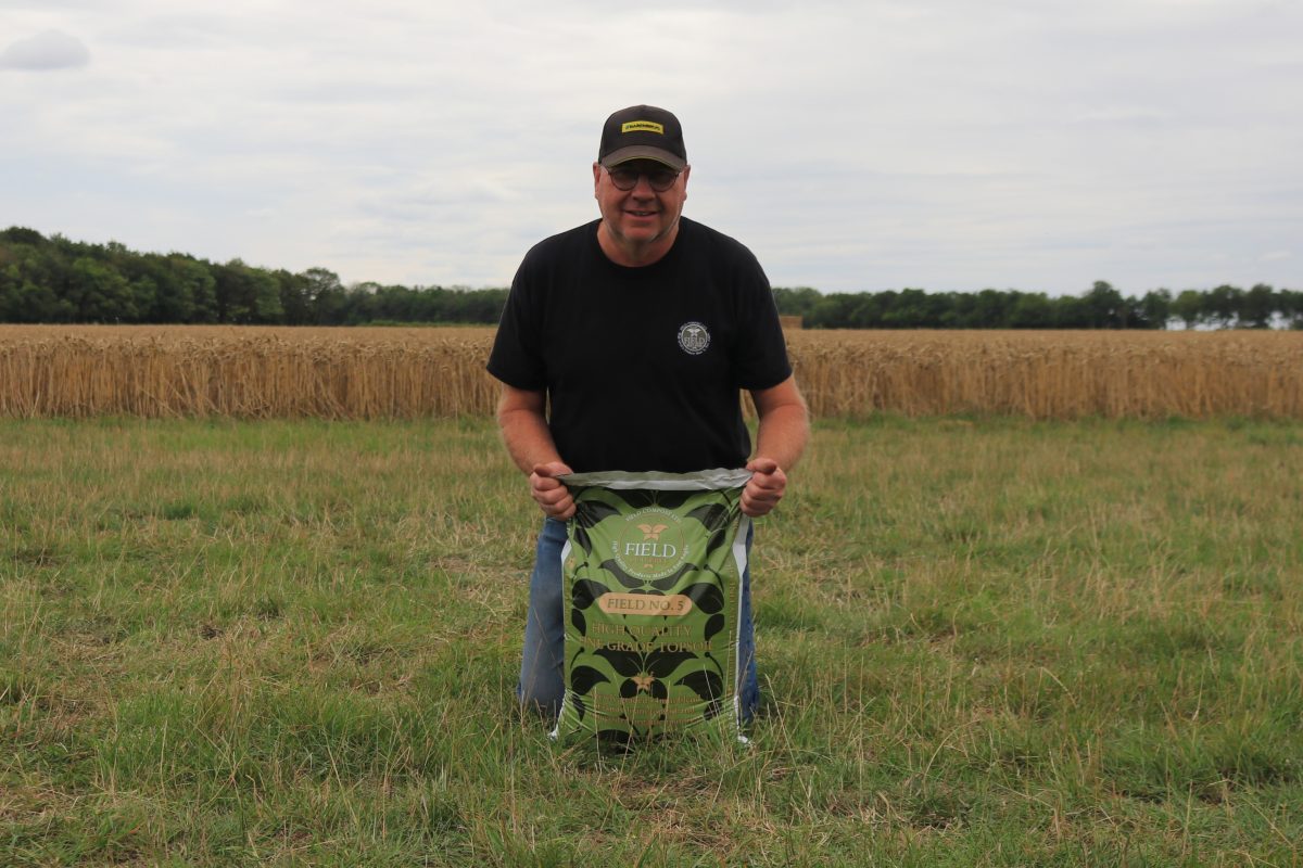 Topsoil for lawns & planting | nationwide delivery | Field No.5